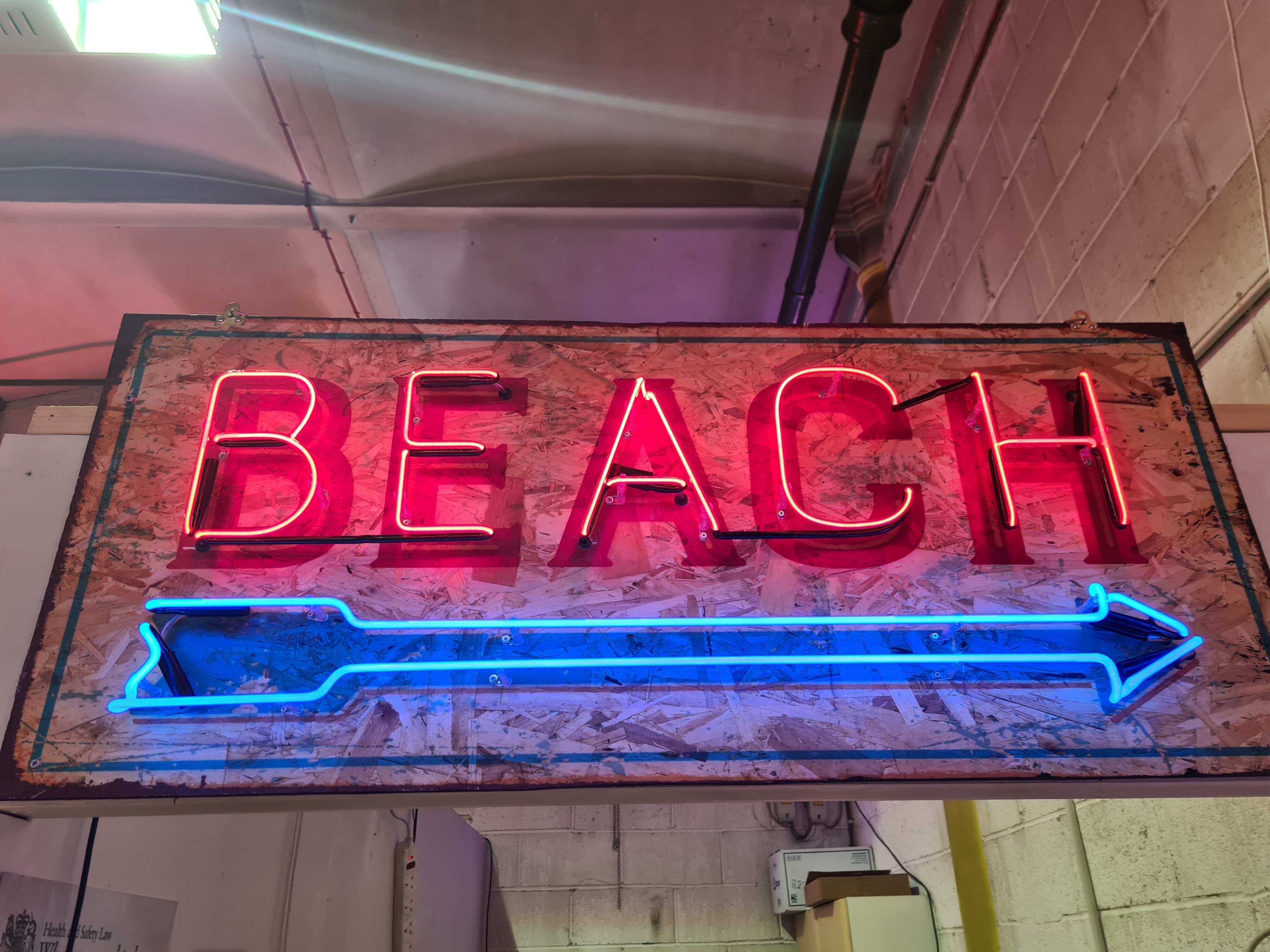 BEACH Neon Sign